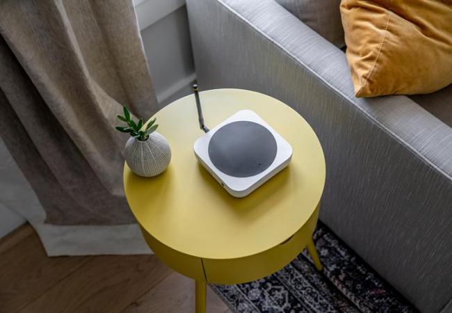 Review : Helium Hotspot